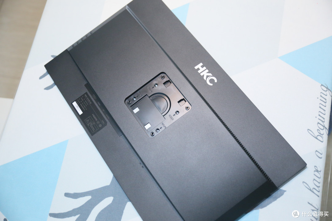 千元价位就能买到4K专业设计显示器，深度评测HKC P272U Pro ，大牌卷王真恐怖如斯_显示器_什么值得买