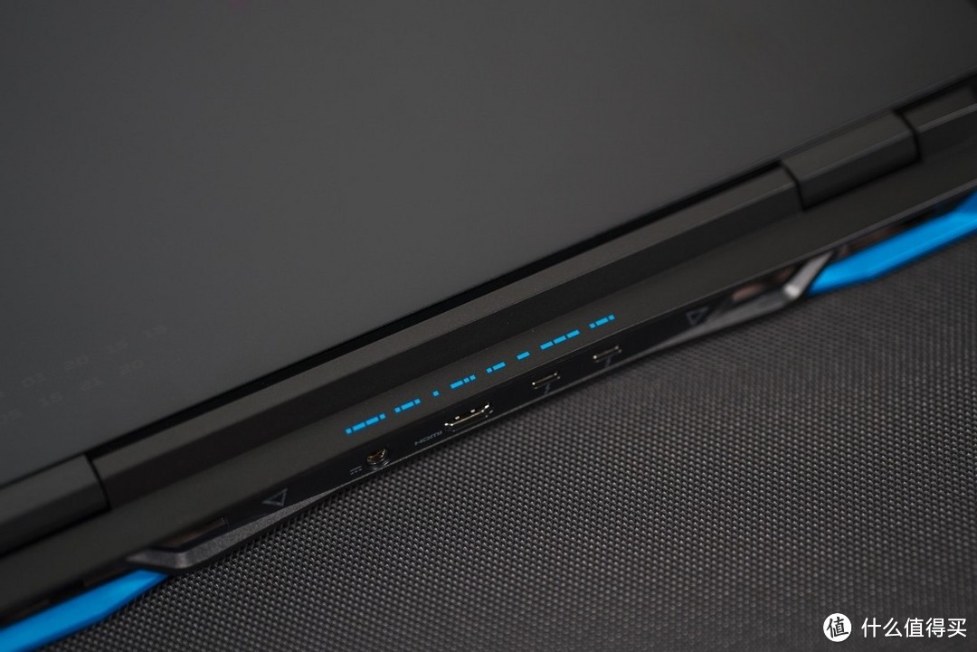 宏碁掠夺者·擎Neo评测：拉满13代酷睿HX战力，游戏体验爆表_游戏本_什么值得买