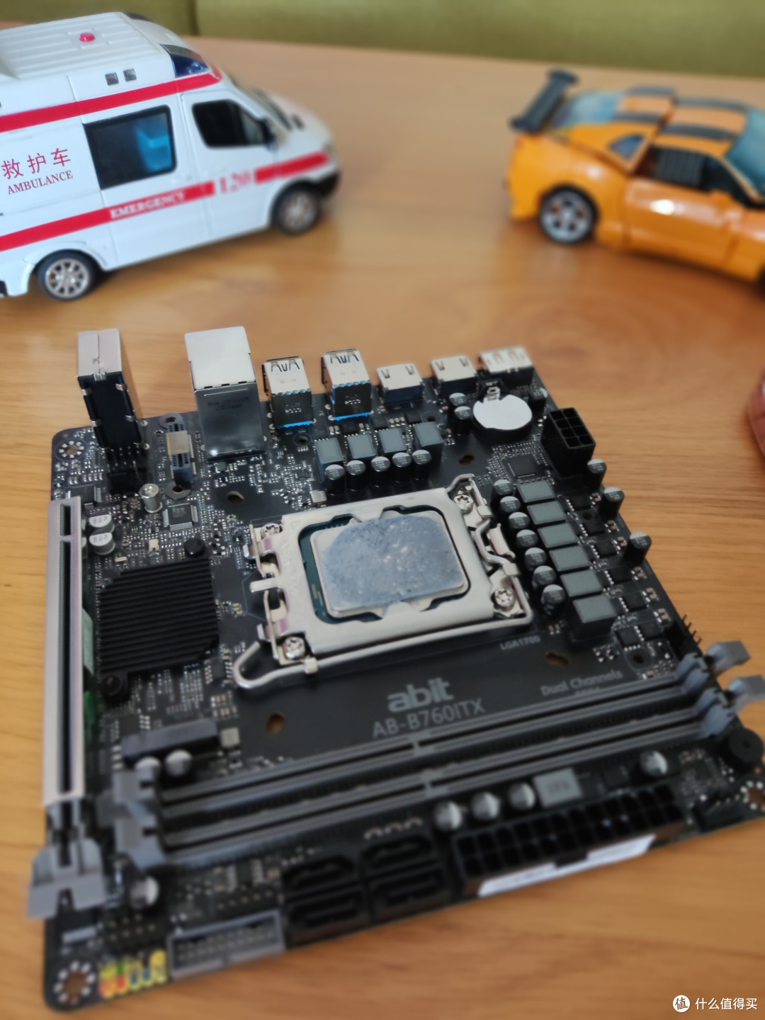 618期间卖爆了？300元ABIT—B760ITX主板配下压式散热器供电300W__什么值得买