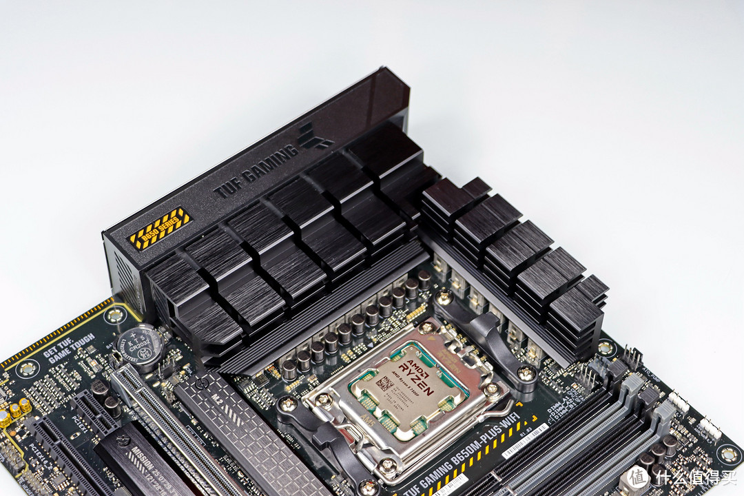 入门级高性价比 CPU 选谁？R5 7500F VS 13490F ，实测 10 款游戏告诉你_CPU_什么值得买
