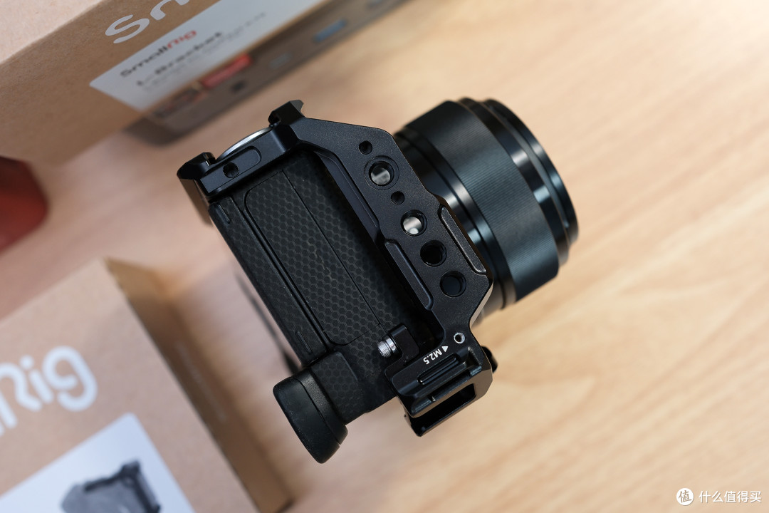 斯莫格兔笼L型手柄，让富士XT5和索尼A6600相机横拍竖拍更方便_单电相机_什么值得买