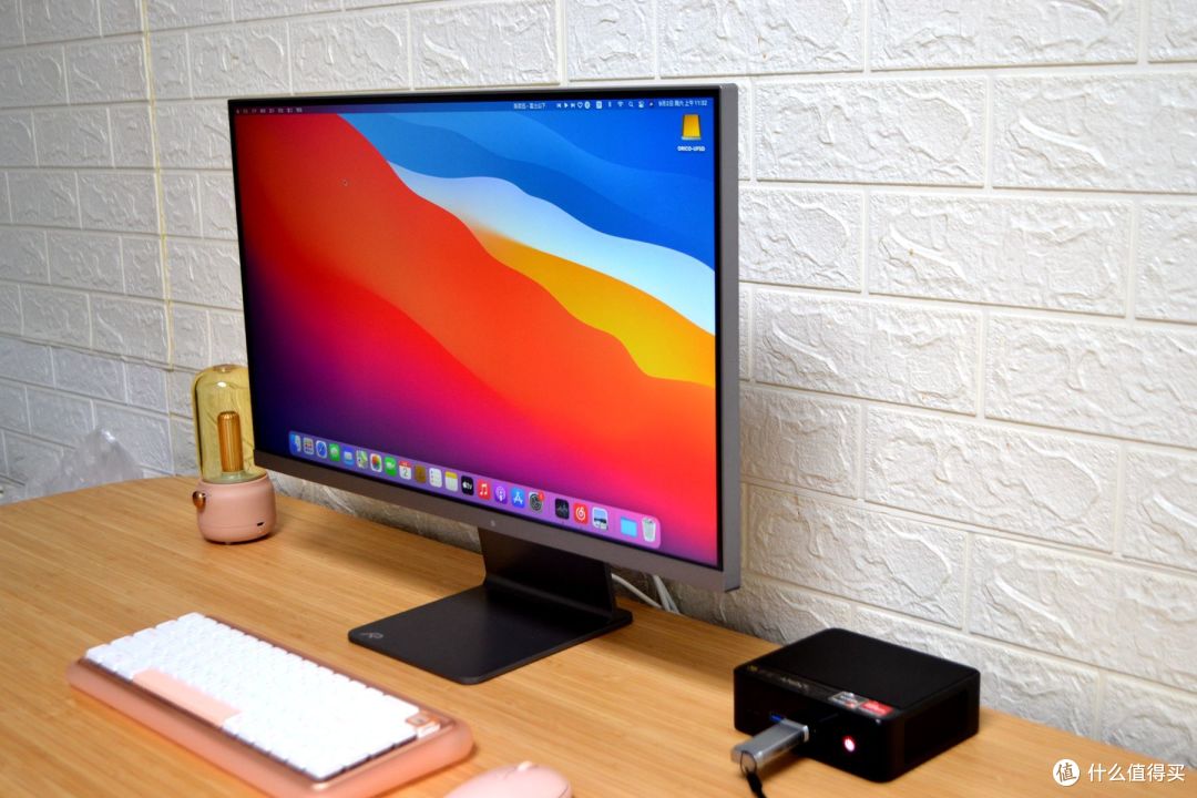 今年显示器真卷！1000多就能入手万元级苹果4K显示器？黑果的绝配_显示器_什么值得买