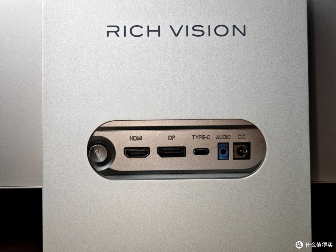 “小”中见大，超清不妥协 - RichVision未来视野 mini果粉屏 RV100 mini_显示器_什么值得买