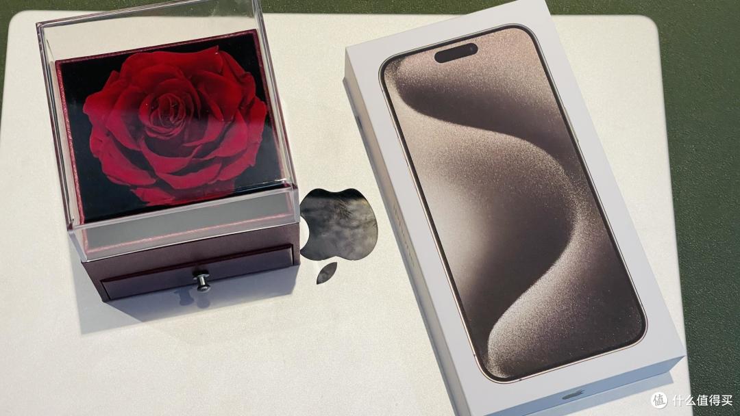 iPhone 15 pro max开箱简单上手，看似没变化，实际小惊喜不少_iPhone_什么值得买