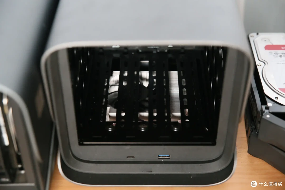 新品极空间Z4Pro首发评测，本次升级都有哪些，值不值的买，Z4S老用户有话说_NAS存储_什么值得买