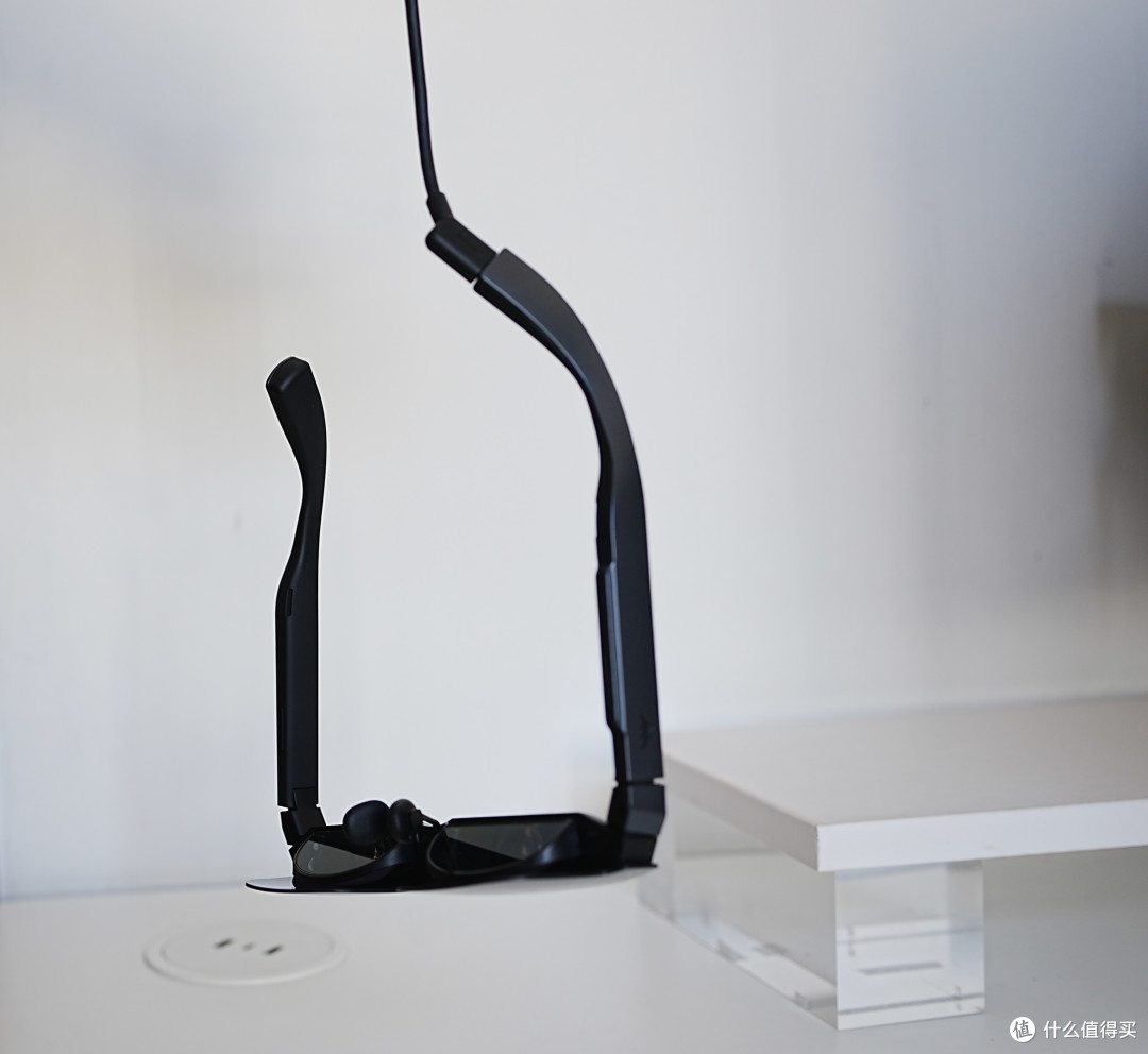 巨幕玩游戏也能兼具便携+续航？雷鸟Air 2&JoyDock组合套装使用体验分享！_AR设备_什么值得买