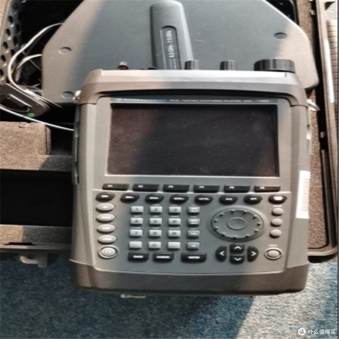 罗德与施瓦茨PR100 便携式手持接收机_收音录音_什么值得买