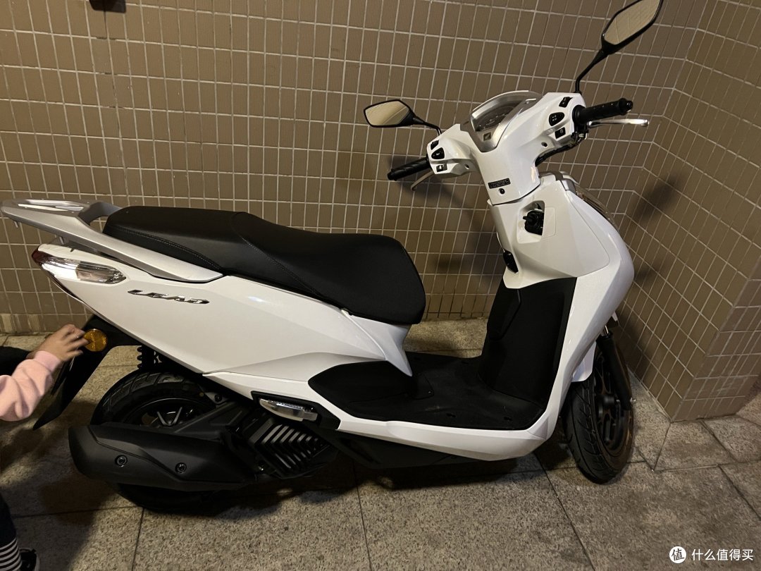 我的本田LEAD125摩托车与媳妇的NS125LA摩托车_摩托车整车_什么值得买