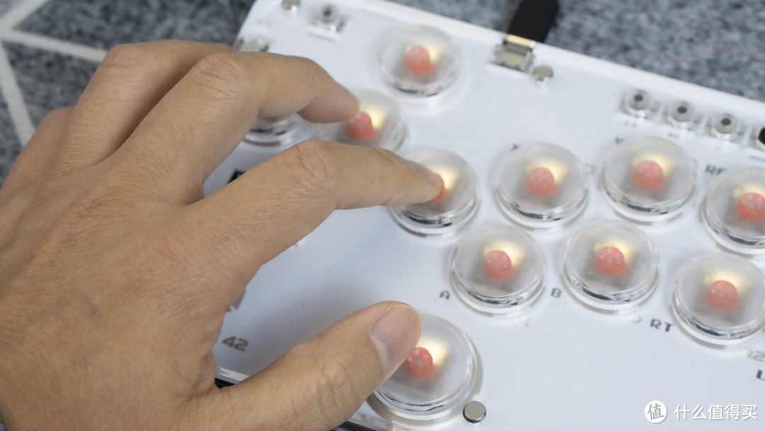 随身而行，随时开战！新一代小版Hitbox，HAUTE PAD S13上手实测！_游戏配件_什么值得买