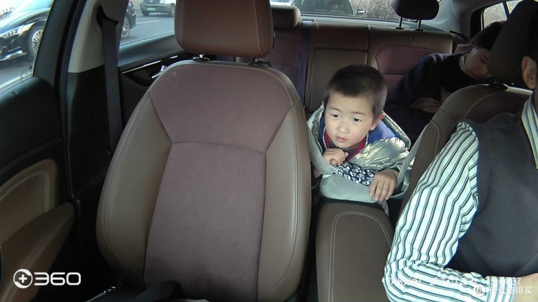 4K超清，智能三摄，10英寸巨屏——360 M600行车记录仪，驾驶必备神器！_行车记录仪_什么值得买