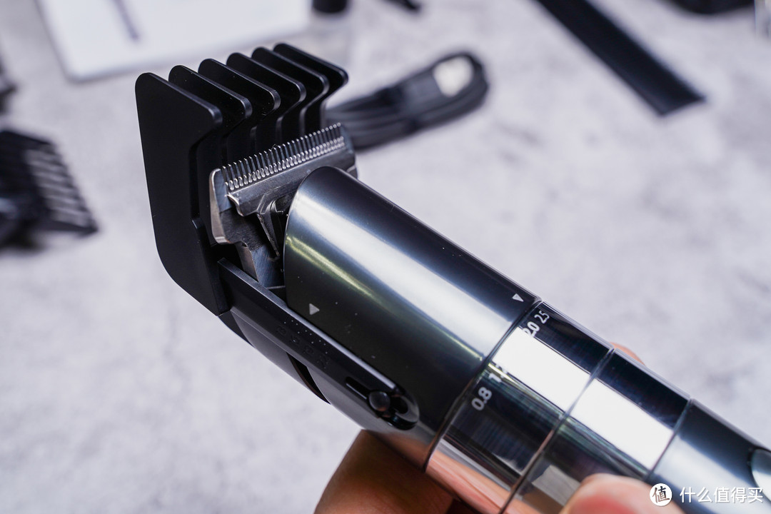 飞科理发器FC5825，轻松做自己的tony老师_电动理发器_什么值得买