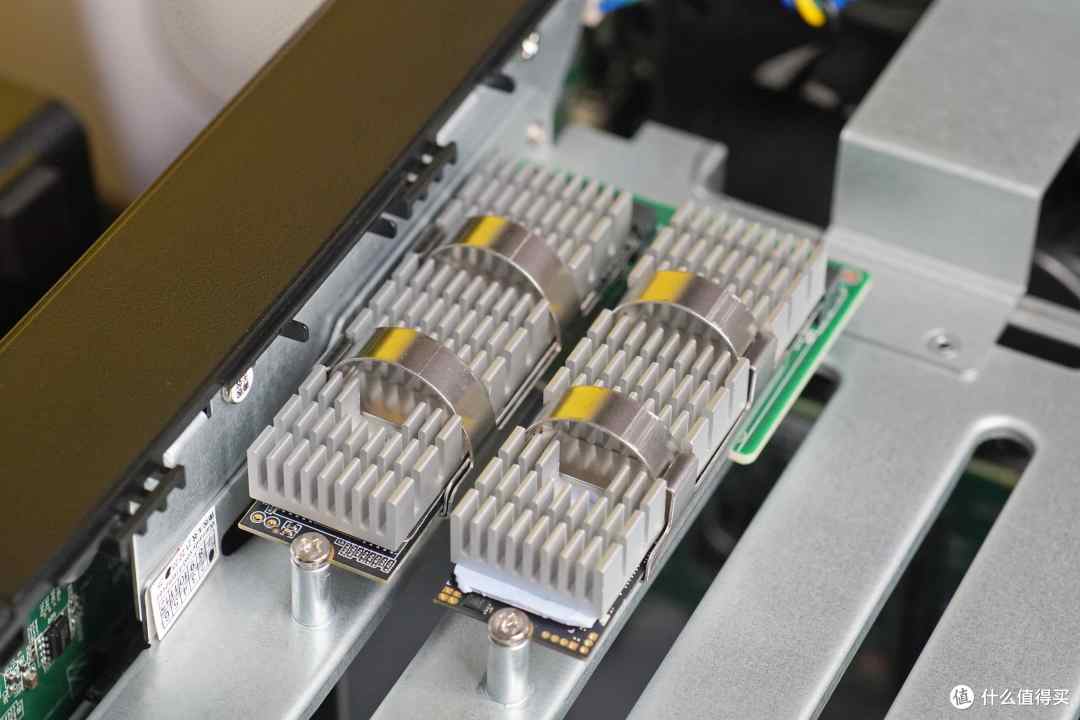 高性能存储解决方案，QNAP TS-466C开箱拆解及系统配置_NAS存储_什么值得买