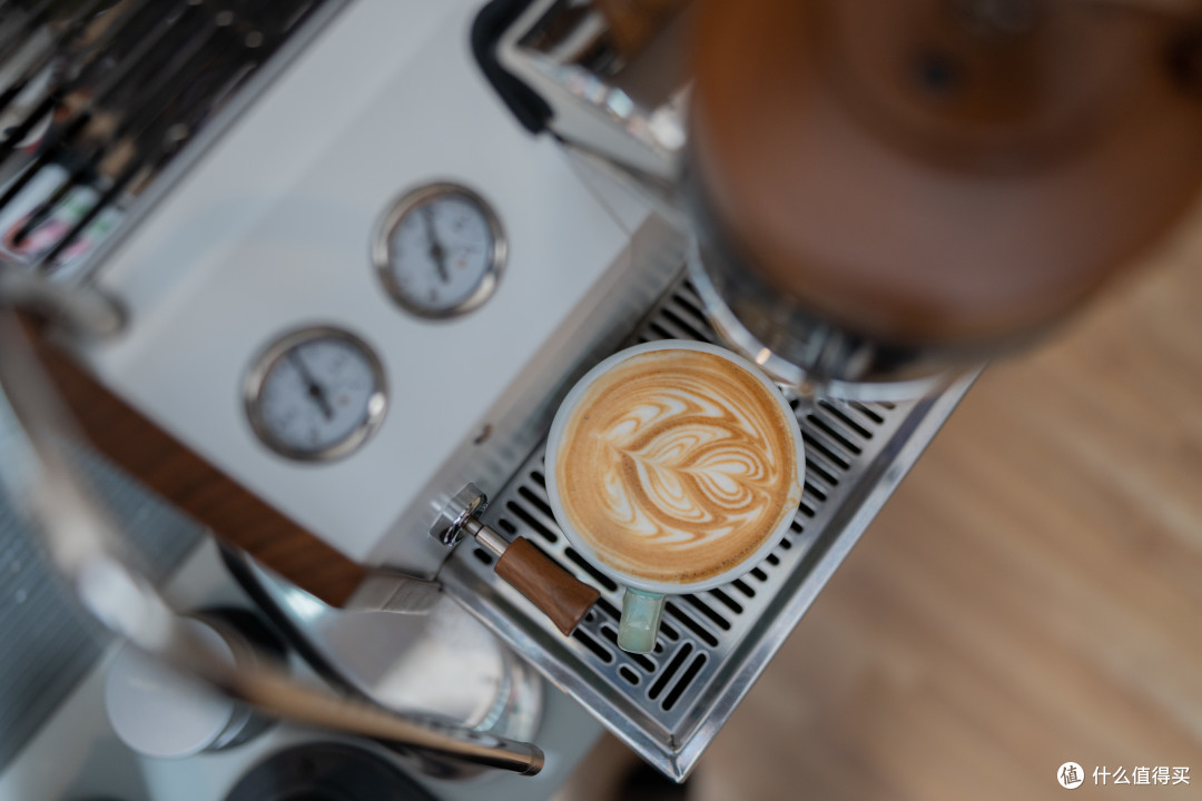 2K价位磨豆机如何选？64mm平刀搅局者已现身，百胜图新品E6 Air磨豆机上手初体验_咖啡机_什么值得买