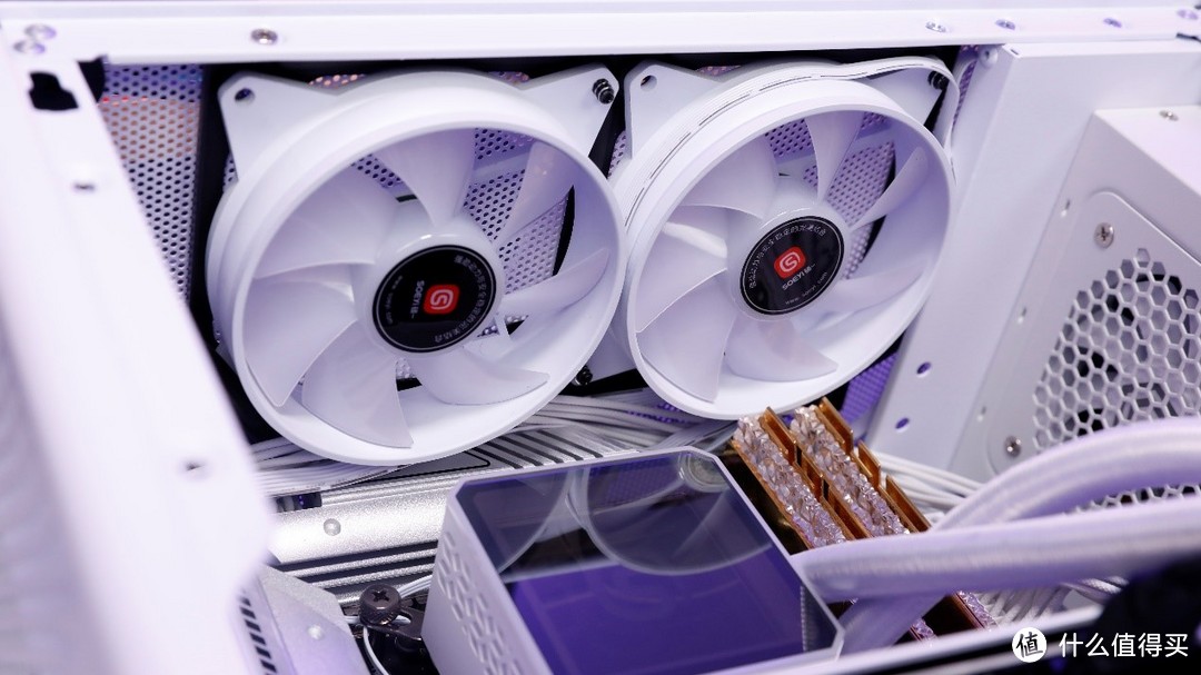 “只减负不减配”，预算福音硕一凤凰U320装机体验_机箱_什么值得买