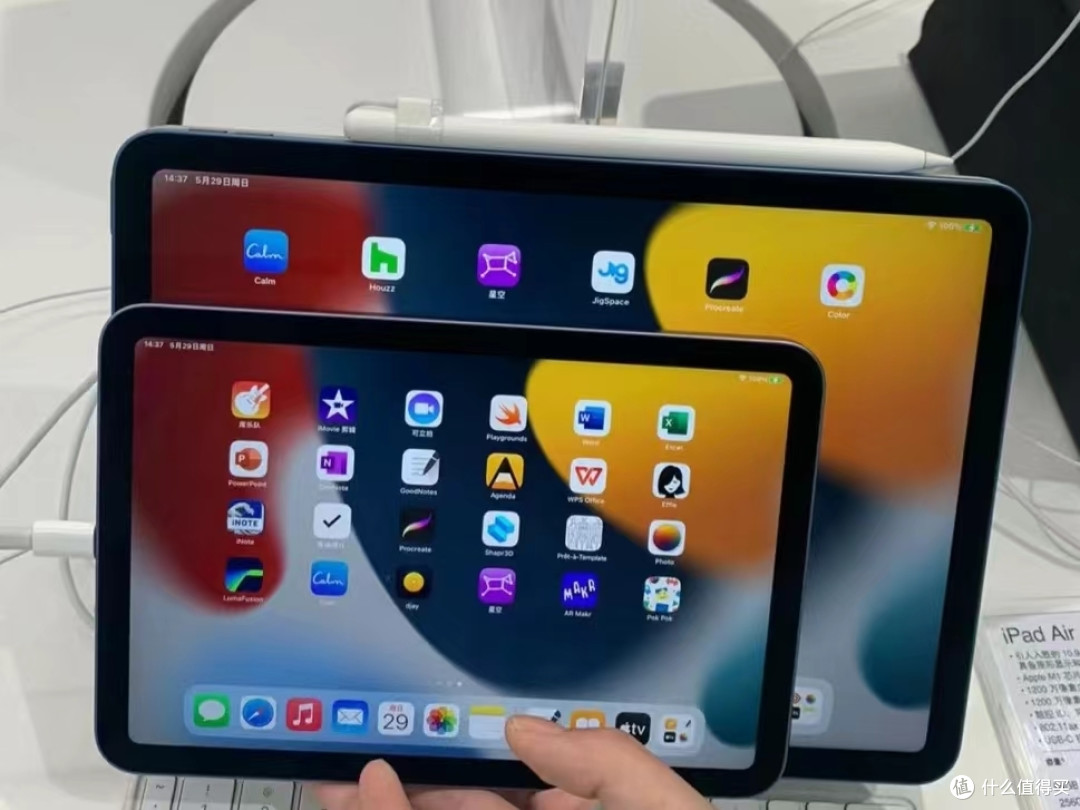 兼顾便携和画画需求，iPad mini6和iPad Air5谁是更好的选择？_iPad_什么值得买