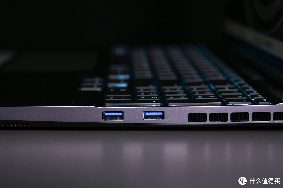 6999交个朋友！机械革命翼龙15 Pro暮石灰拆解评测_游戏本_什么值得买