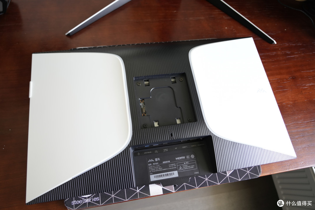 Fast-HVA+MiniLED搭配表现如何？雷鸟U8显示器测评_显示器_什么值得买