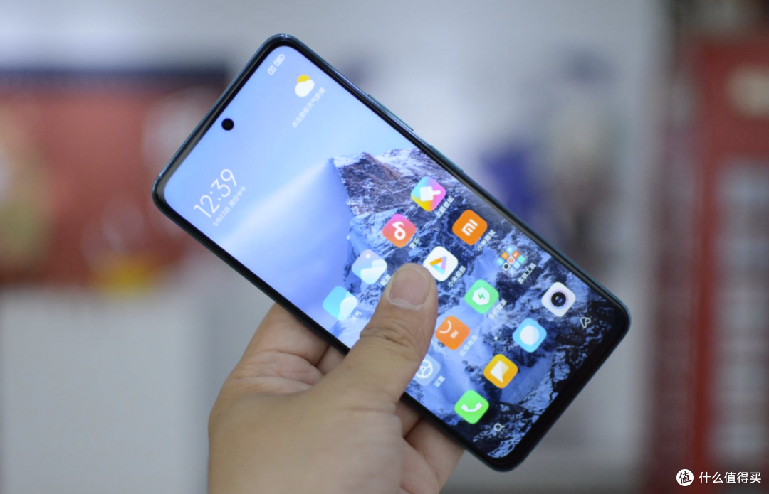 一文读懂：OLED和LCD到底哪个好？看完选手机不再纠结！_手机_什么值得买