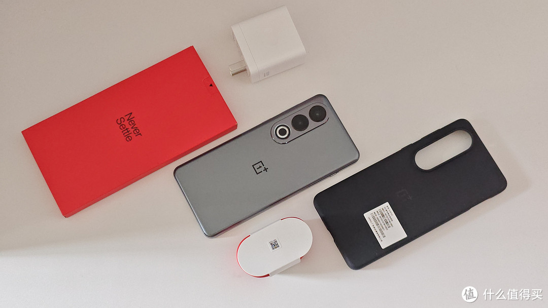 1999元，年轻人的第一部AI手机：一加Ace3V 深度体验_安卓手机_什么值得买