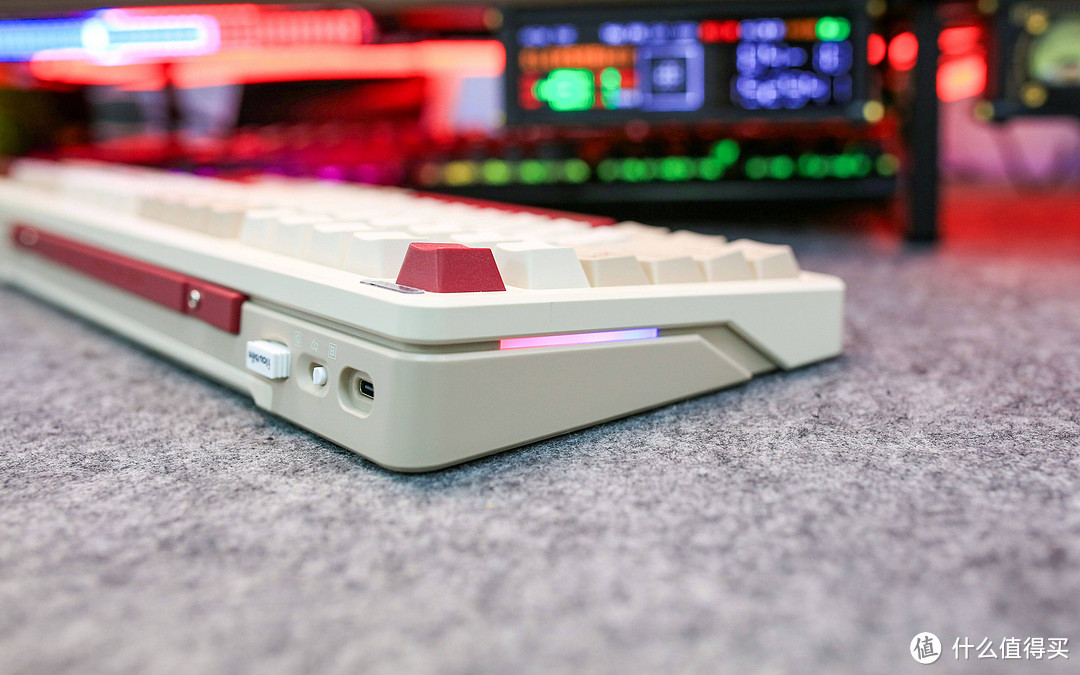 当现代技术遇见复古风：ilovbee B87 键盘的视觉吸引力与触觉反馈全面探索_无线键盘_什么值得买