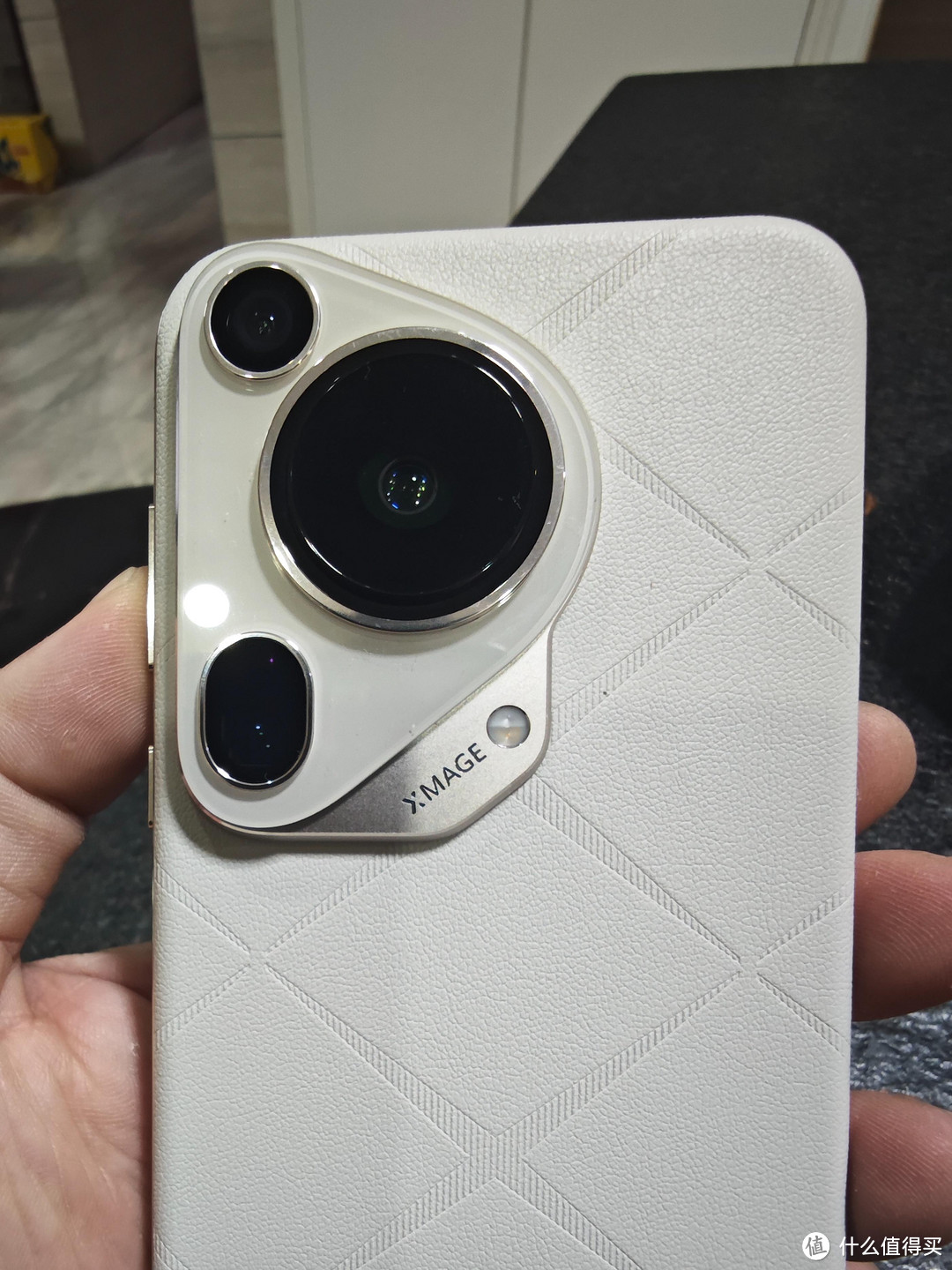 华为 Pura 70 Ultra 真机开箱上手体验_手机_什么值得买