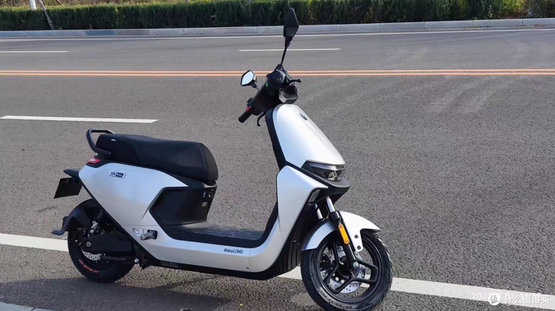 🔋续航与速度并存，九号M95C电动摩托车全面评测！_电动车整车_什么值得买