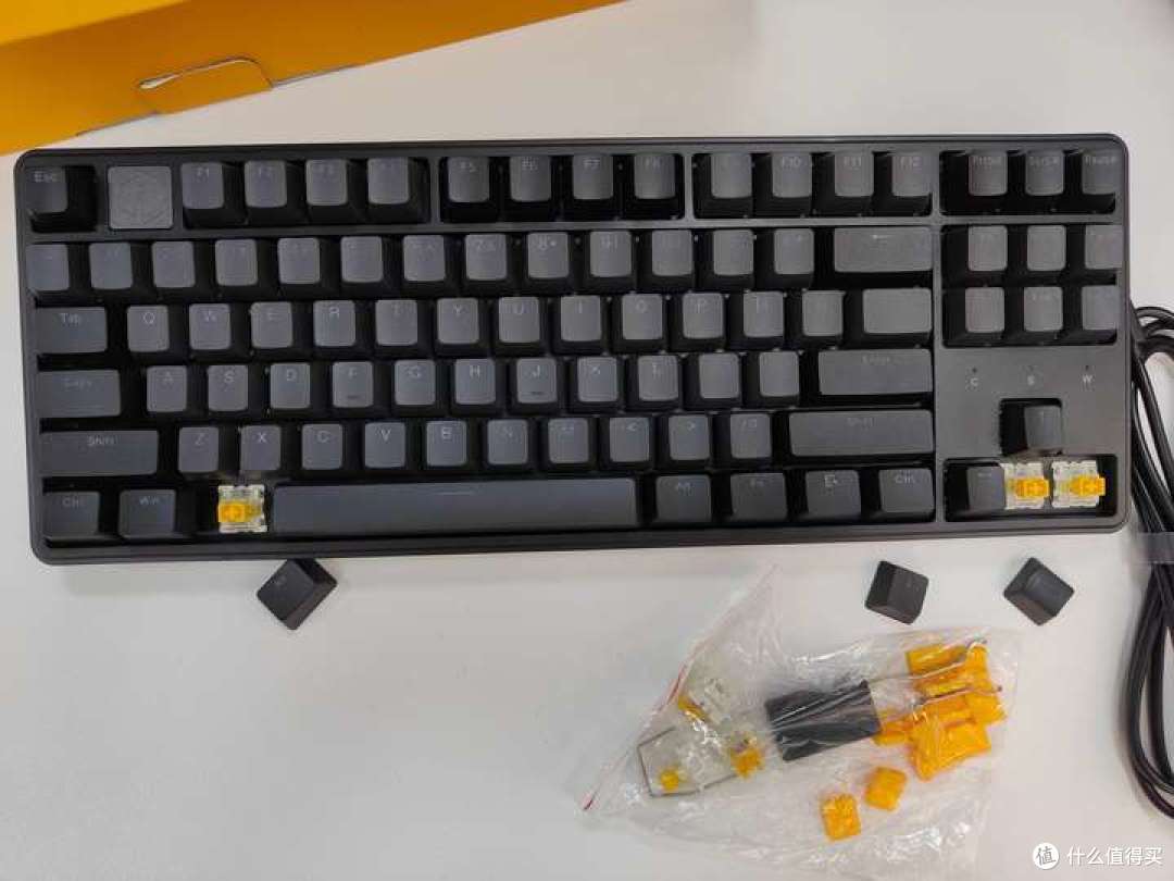 内卷严重，99元的艾石头NA87机械键盘开箱_无线键盘_什么值得买