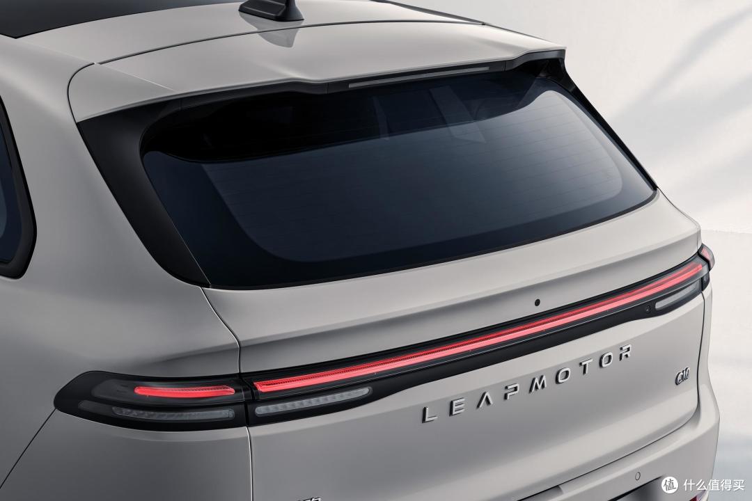 零跑C10与长安深蓝S7：同级SUV的全面对决_新能源车_什么值得买