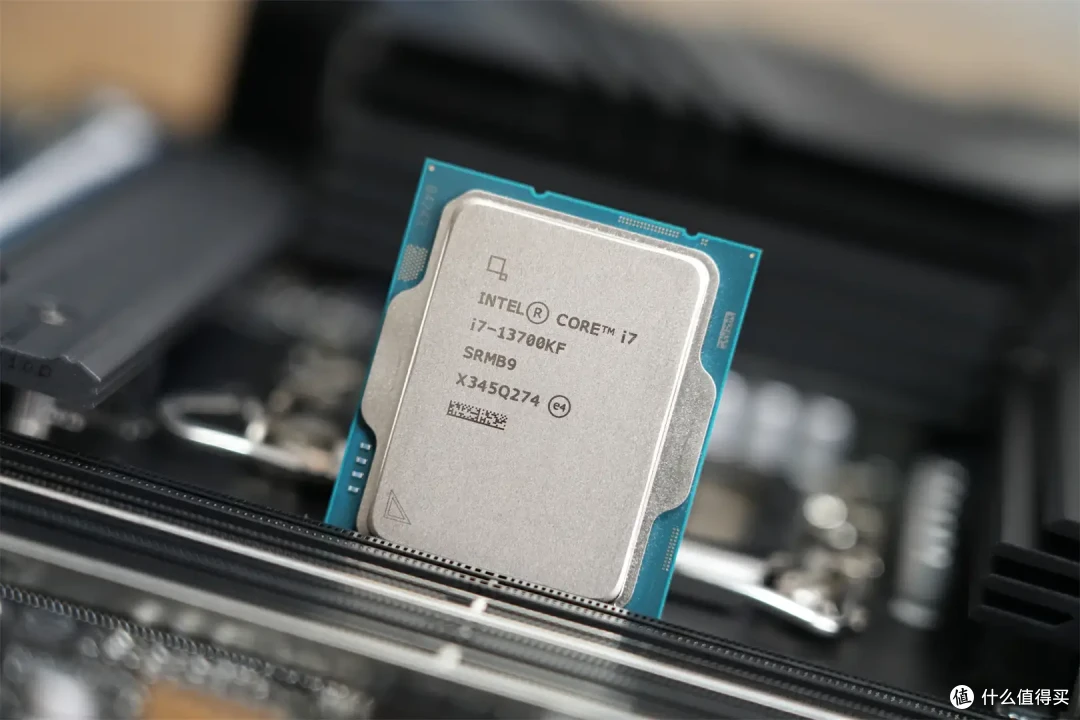 探寻i7-13700KF的无限可能：高性能处理器在游戏与生产力的卓越表现。_CPU_什么值得买