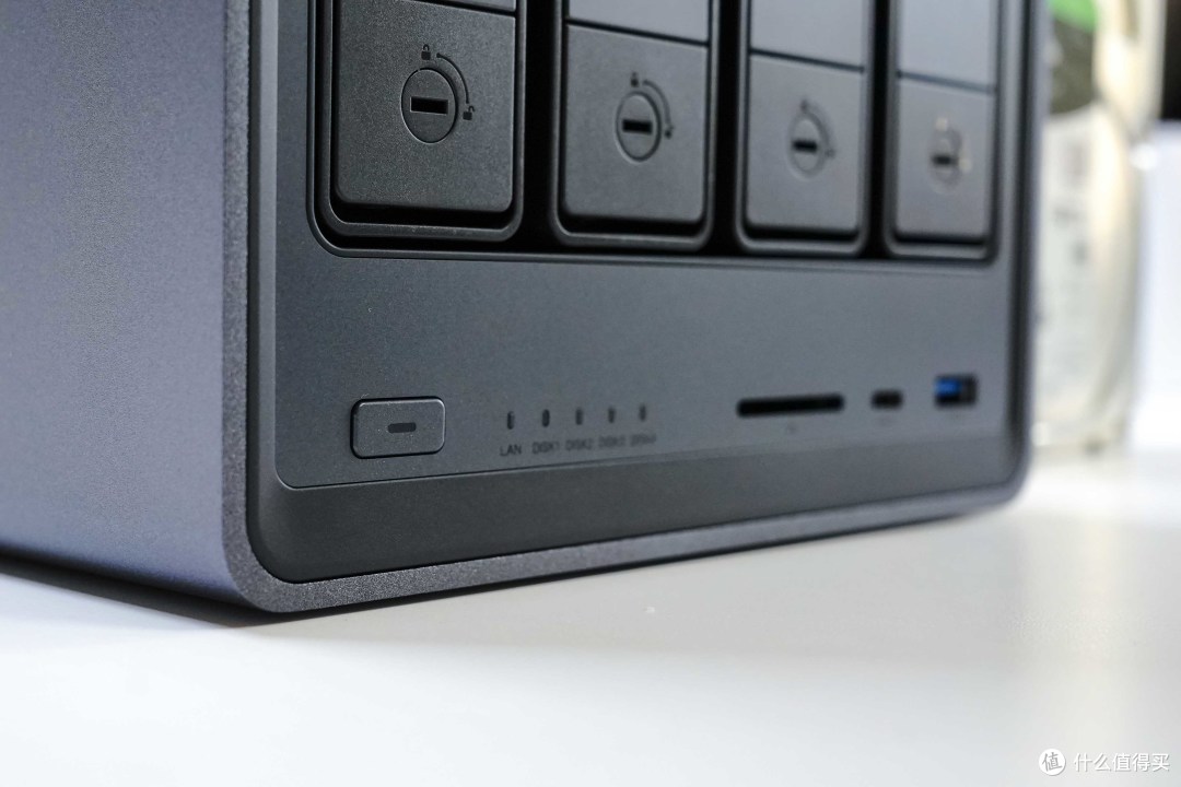 新品NAS首发评测丨绿联DXP4800开箱与UGOS Pro系统深度解析_NAS存储_什么值得买