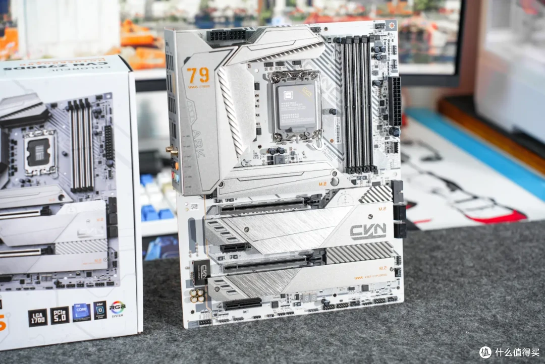 最能打的“中端”Z790主板来了！七彩虹CVN Z790D5方舟上手实测_主板_什么值得买