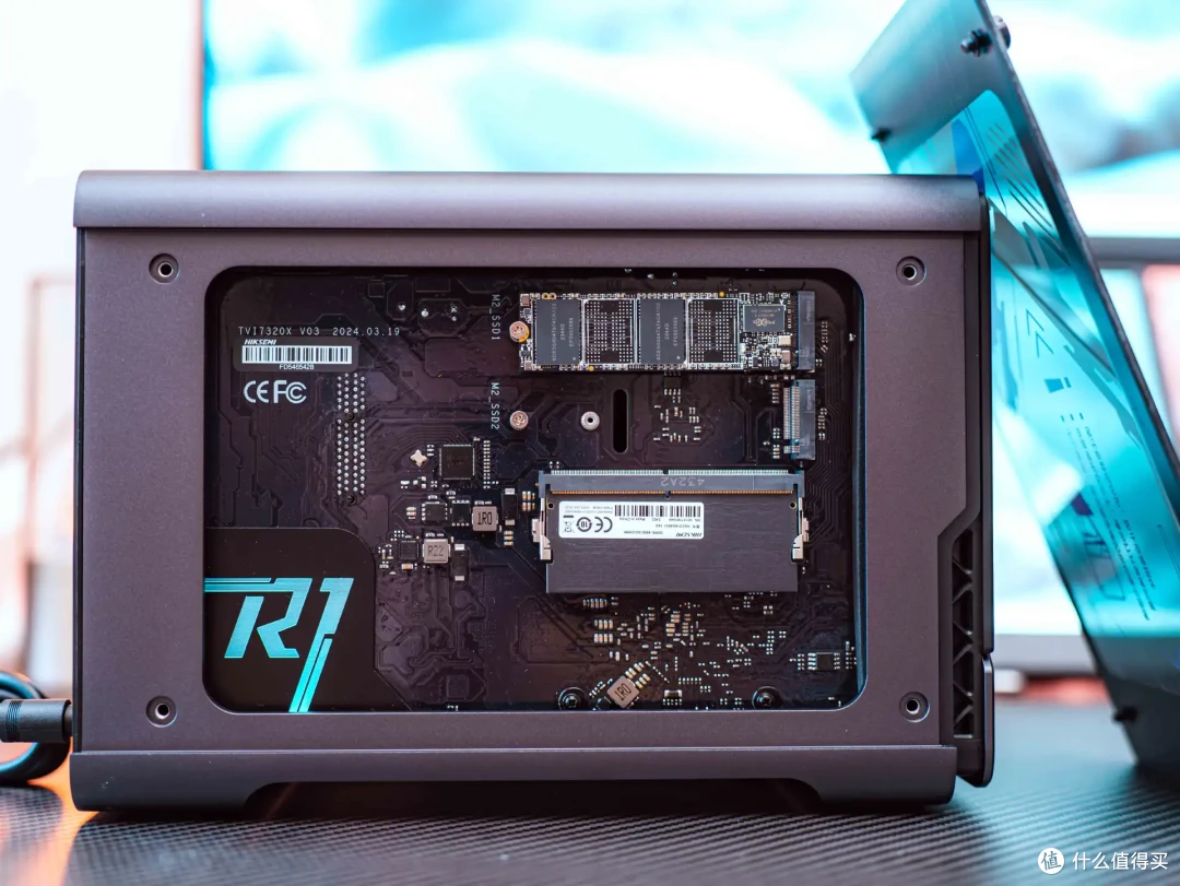 【首发测评】海康威视 R1 私有云｜液晶屏+RGB，可以随意刷系统的NAS香不香_NAS存储_什么值得买