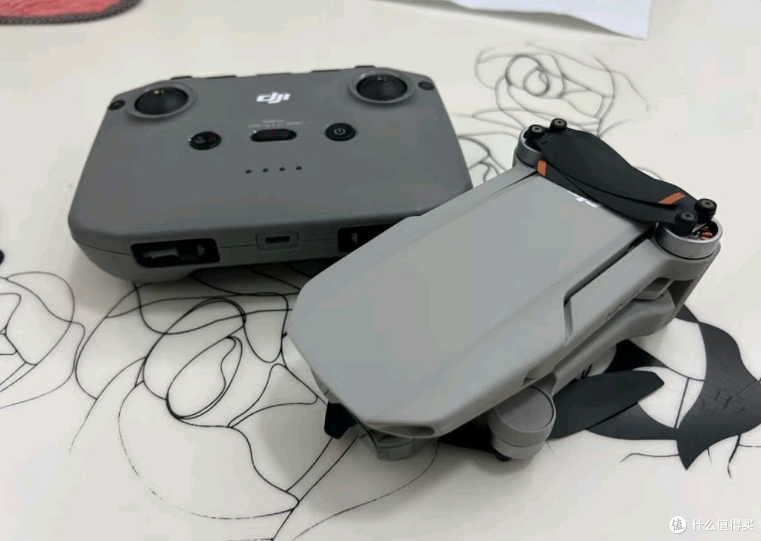 迷你航拍神器：大疆DJI Mini 4K_无人机_什么值得买