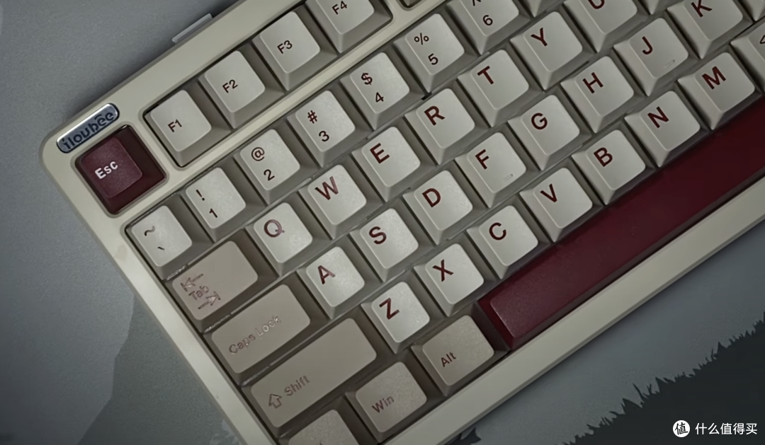 Ilovebee B87胶坨坨，Leafspring、旋钮/按键随心换，一百多元的好选择_无线键盘_什么值得买