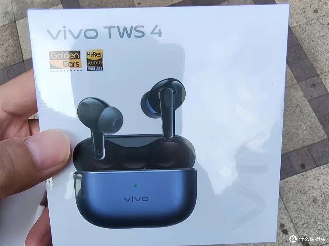 最近我入手了一款超火的 vivo TWS 4 真无线蓝牙耳机，今天就来和大家分享一下我的使用感受。_蓝牙耳机_什么值得买