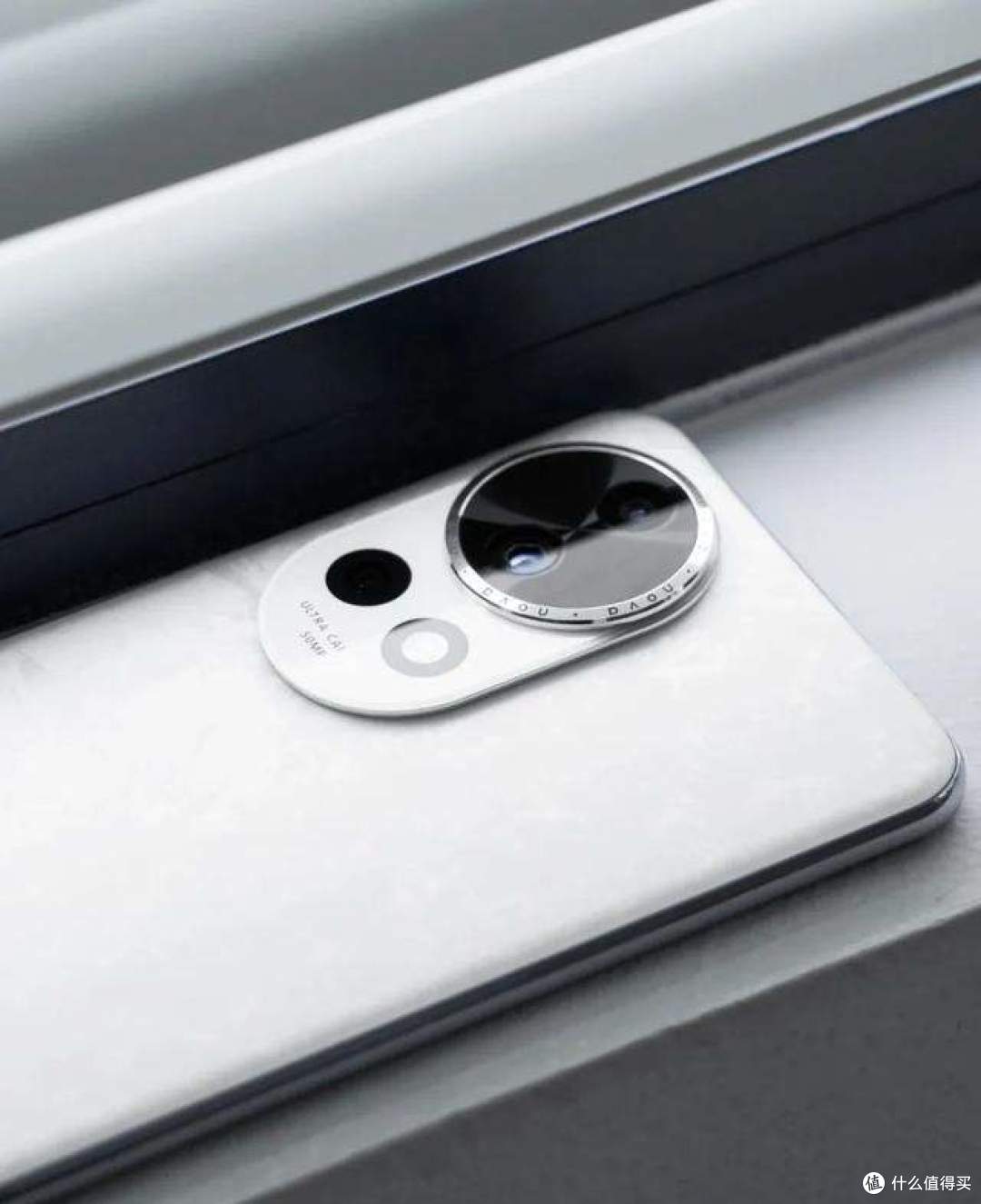 华为nova13Pro超强组合：鸿蒙OS5.0+伸缩相机，中端机市场的黑马_手机_什么值得买