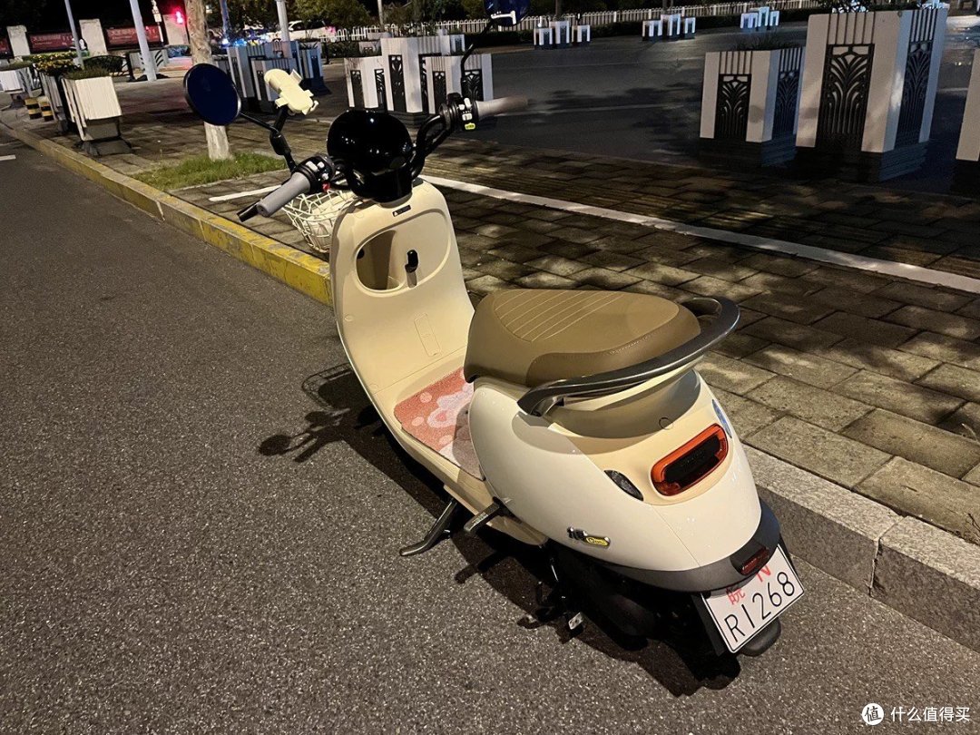 九号Q85C：智驭未来，驰骋都市的电动新贵_电动车整车_什么值得买