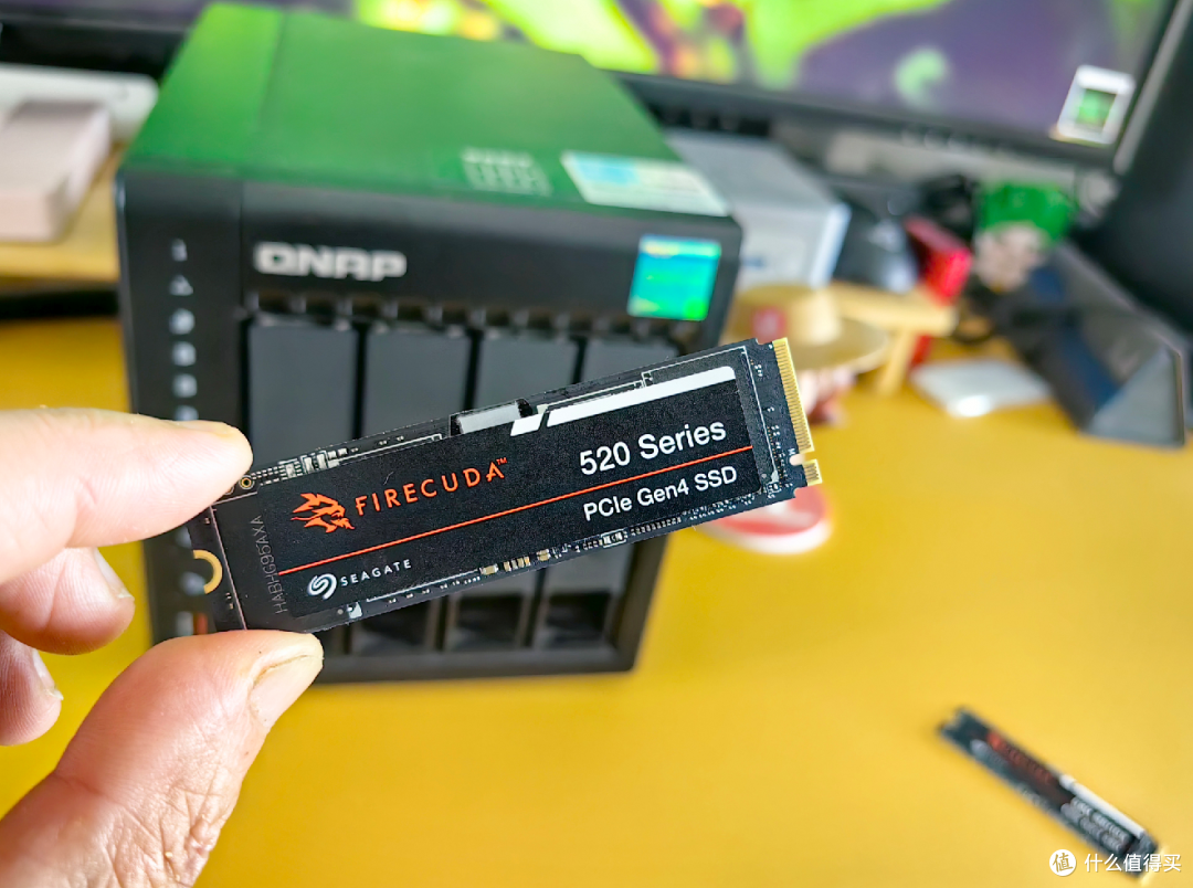 NAS为什么需要固态硬盘？威联通NAS加装希捷酷玩 520 SSD实操体验_NAS存储_什么值得买