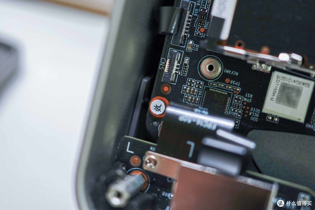 支持独显+软硬件AI加持丨零刻GTI Ultra首发拆解评测+内存超频作业_商用电脑_什么值得买