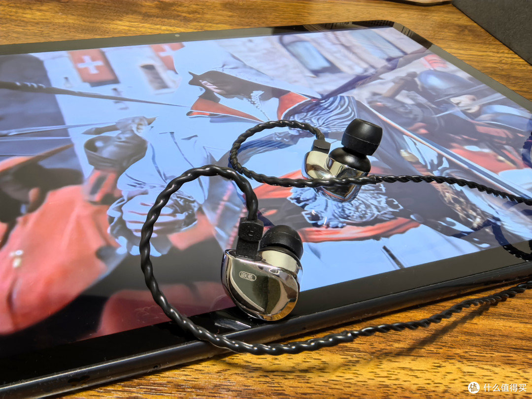 打3A和FPS有必要用HiFi有线耳机吗？二百元价位段有无高性价比专业耳机？音质、电竞、舒适度统统满足！_游戏耳机_什么值得买