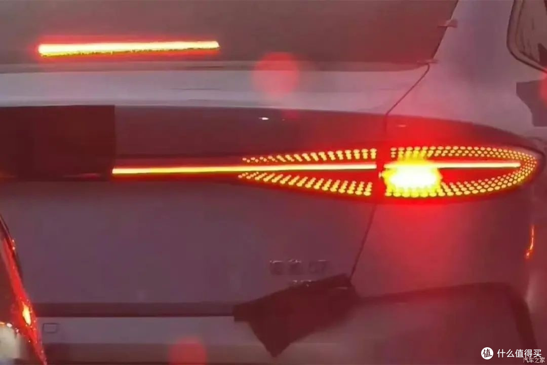 比亚迪海豹07EV即将发布，800v、激光雷达、智驾、3s破百，你们想要的全都有！_新能源车_什么值得买