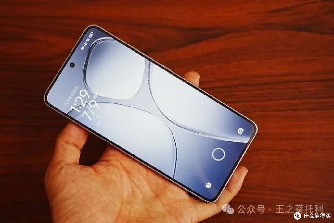 首发2599起的红米K70 Ultra/至尊版值得买吗？红米K70 Ultra上手体验如何？_安卓手机_什么值得买