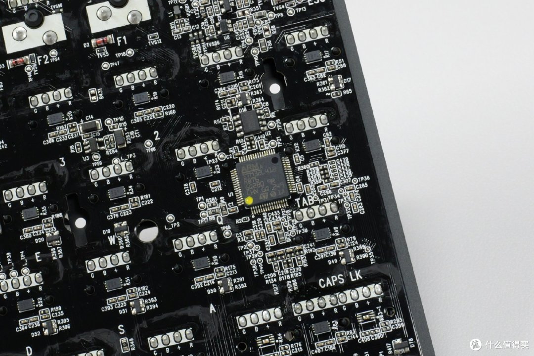 谁才是最强磁轴键盘？赛睿ApexProTKL 2023与Wooting 60HE+深度对比_键盘_什么值得买