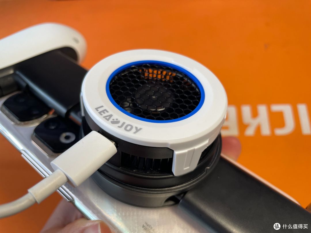 不吹不黑，Leadjoy零决 暴风眼M1C+手柄真实测评：畅玩手游的关键之选_游戏手柄_什么值得买