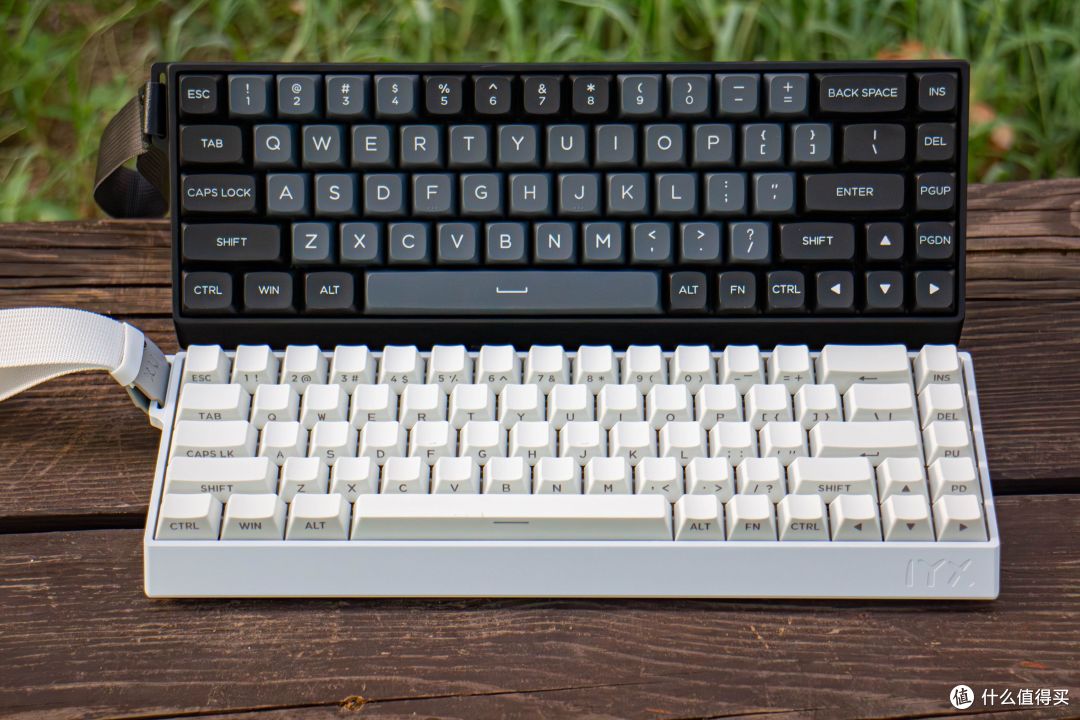 但是只加50块！纯白+侧刻+电泳工艺的Pro|艾岩MU68和MU68Pro对比_键盘_什么值得买