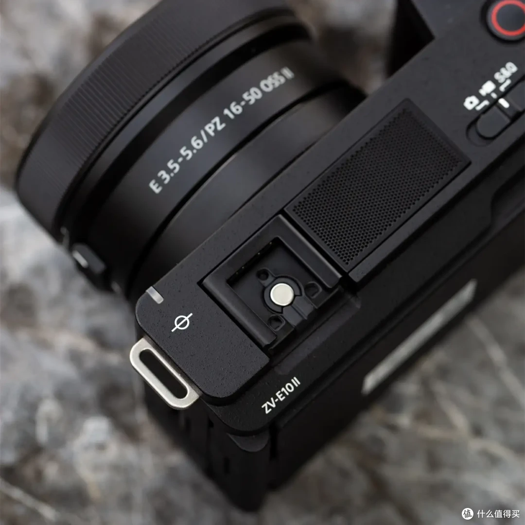 主打视频偏科严重 不如叫ZVE1青春版？索尼ZE10二代体验 这价格不入门啊_相机_什么值得买