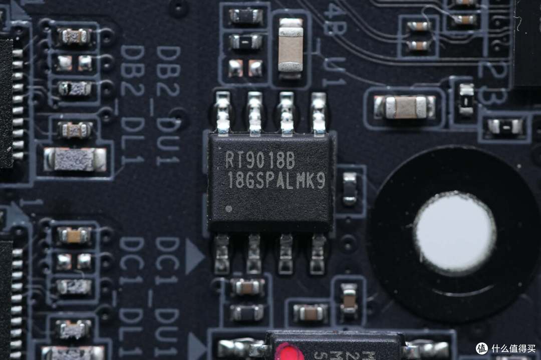 拆解报告：技嘉B650E AORUS PRO X USB4主板_主板_什么值得买