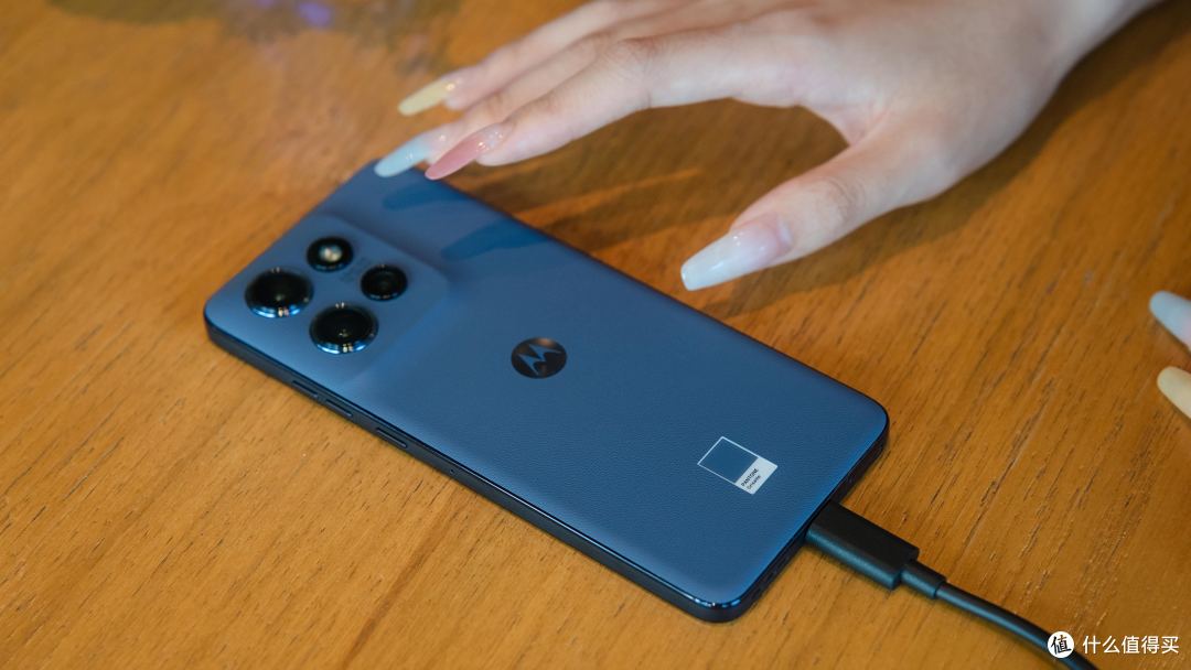 联想moto S50手机首发测评：金刚品质，口袋里的小屏旗舰_手机_什么值得买