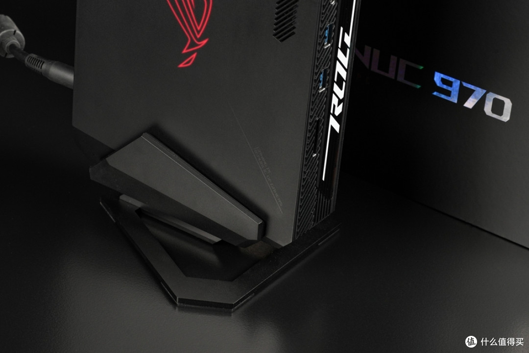 桌面2.5L性能钢炮——ROG NUC 970 开箱体验！_台式机_什么值得买