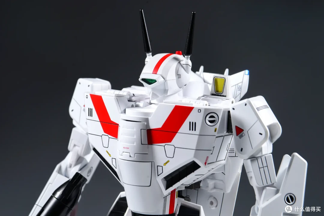 童年债-1，开箱threezero超时空要塞VF-1J_日韩动漫周边_什么值得买